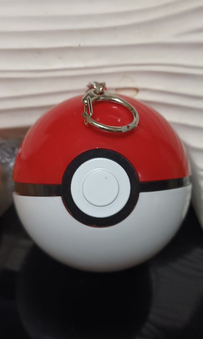 Pokemon Pokeball Keychain Free Figures Inside, Hobbies & Toys, Toys ...