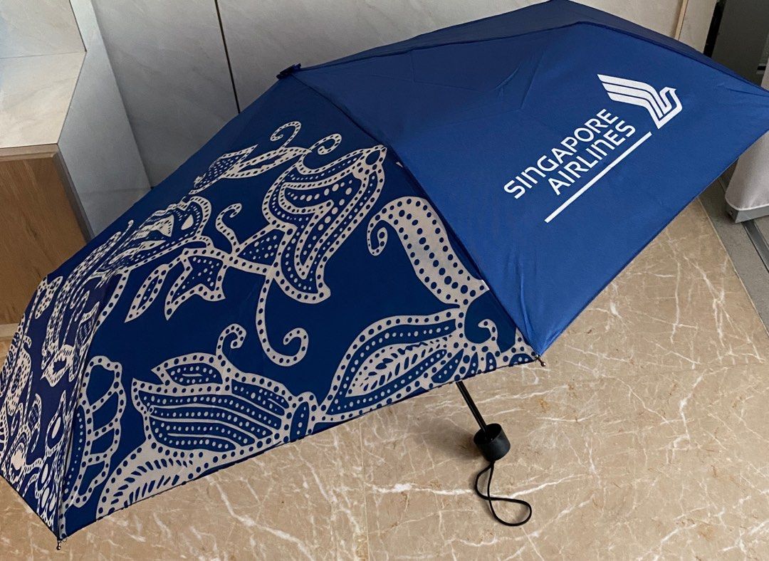 Singapore Airlines SQ Batik Umbrellas, Hobbies & Toys, Travel ...