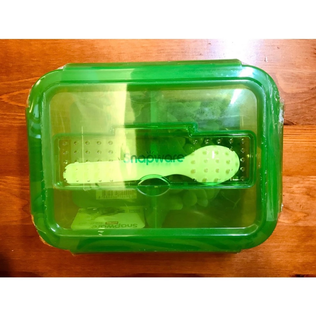 Snapware玻璃分隔(二格)990ml餐盒(附餐具及保溫提袋), 家具及居家用品, 廚具和餐具, 食物整理及儲存在旋轉拍賣