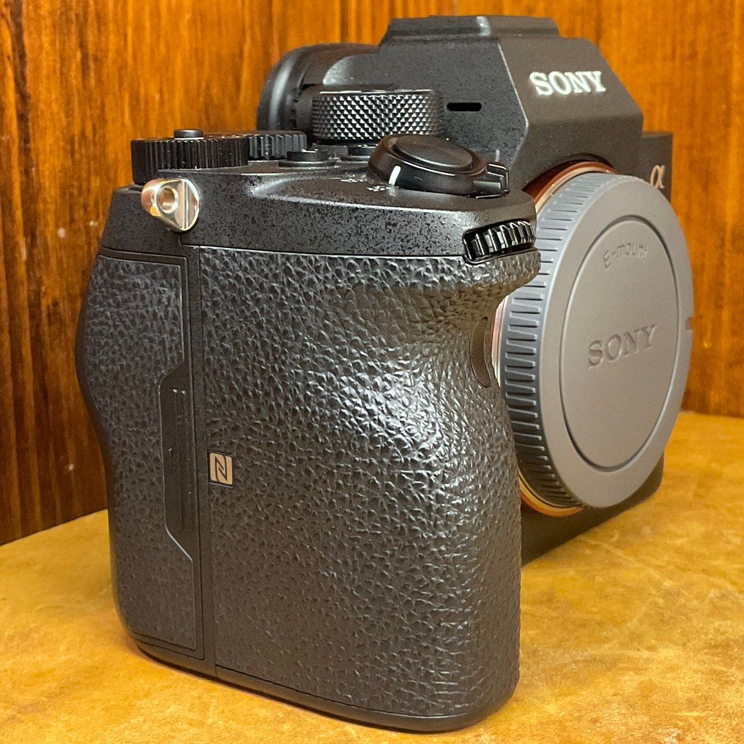 Sony A7 R4 (4476413) With Box, Photography, Cameras on Carousell