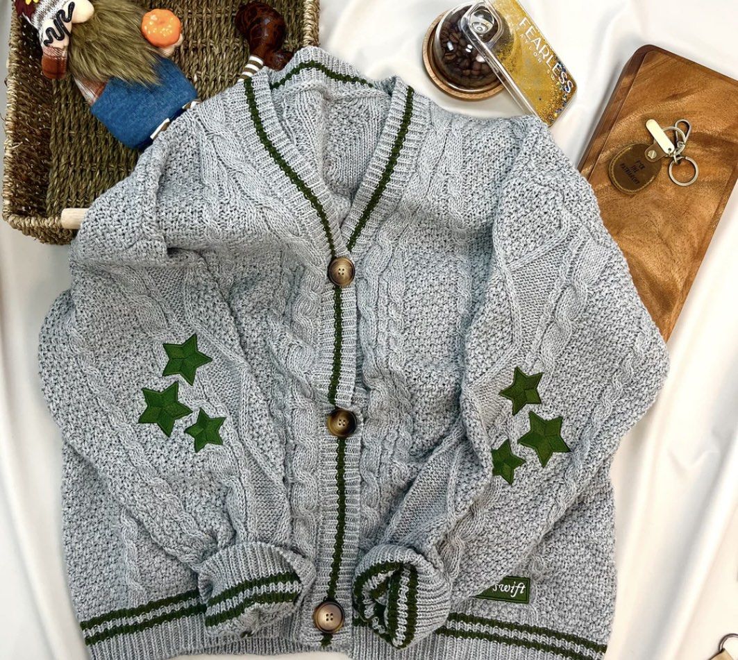Taylor Swift Gray Holiday Cardigan TayTayMerch Dupe, Women's Fashion ...