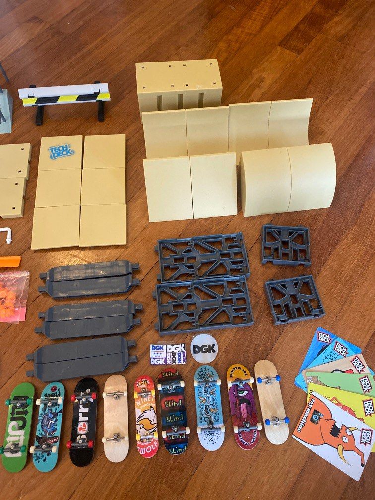 Tech Deck, Boards, building pieces, and other Fingerboard Equipment ...