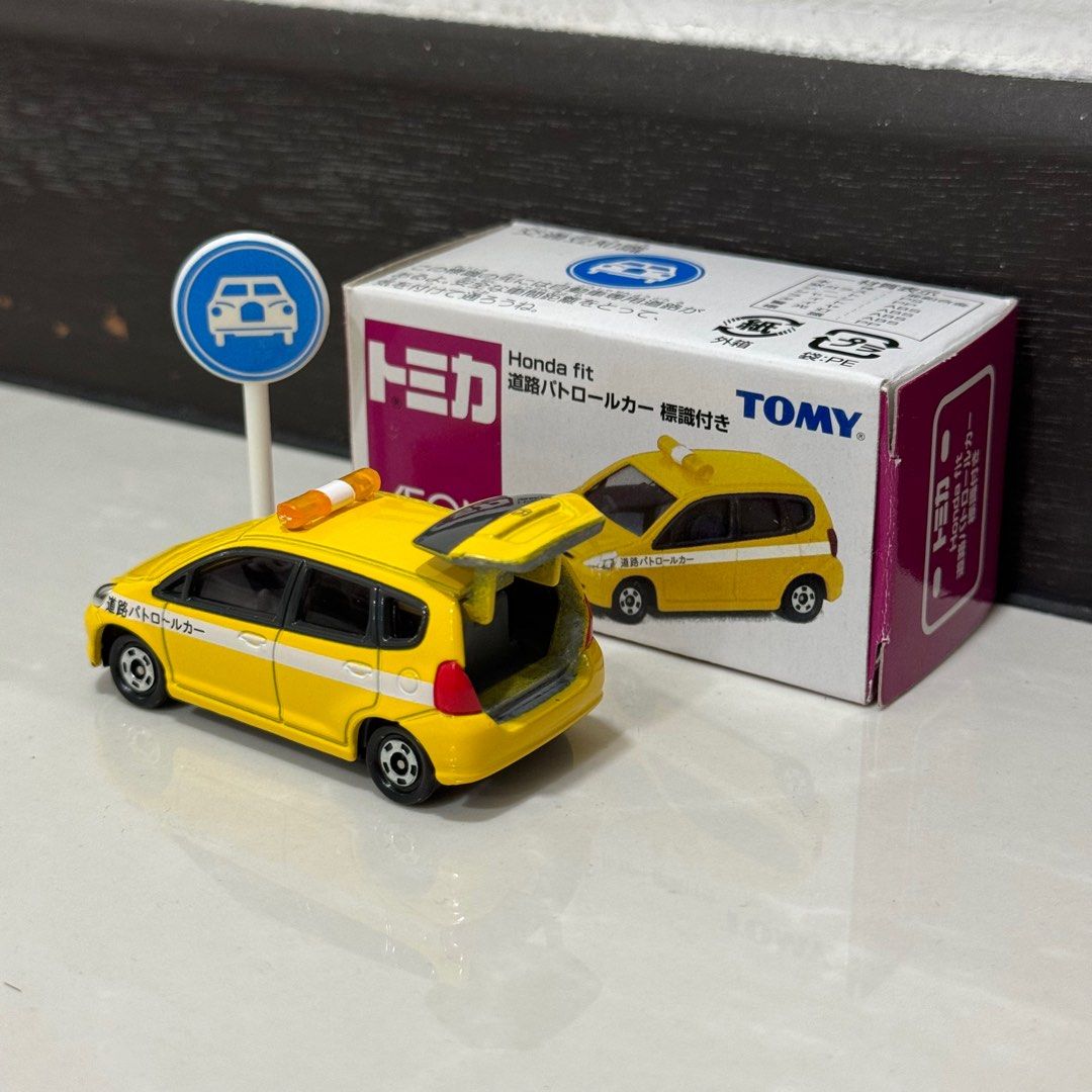 Tomica AEON Honda Fit, Toyota Harrier with Sign, Hobbies & Toys, Toys ...
