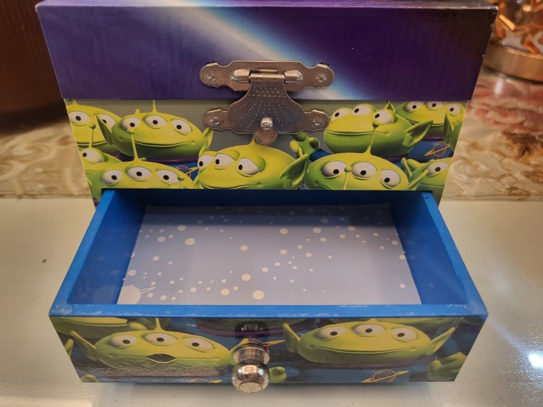 Toy Story Kittle Green Men Music Box/Mini Organizer, Hobbies & Toys ...