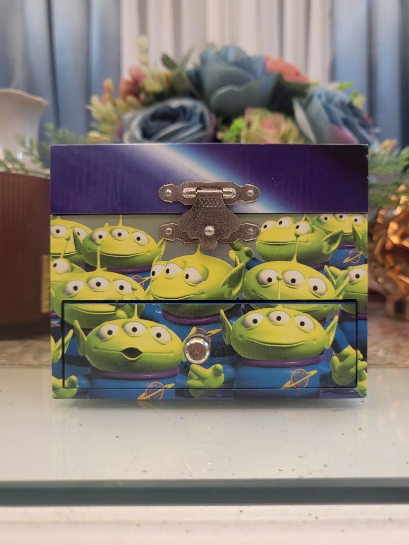 Toy Story Kittle Green Men Music Box/Mini Organizer, Hobbies & Toys ...