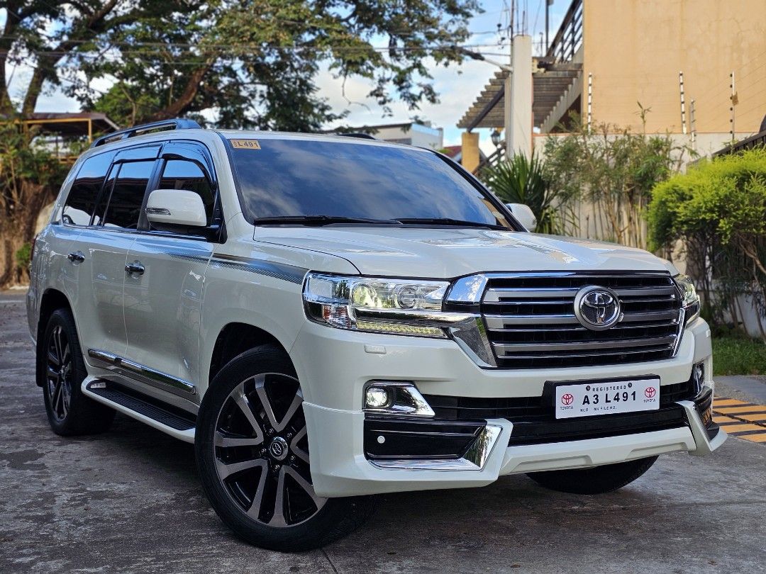 Toyota Land Cruiser lc200 Auto, Cars for Sale, Used Cars on Carousell