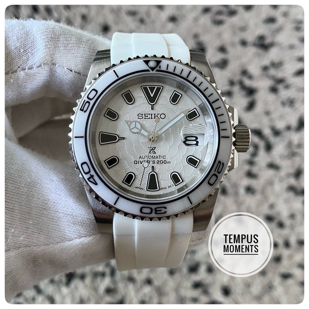 White Sakura automatic watch - Seiko mod Submariner Seamaster, Men's ...