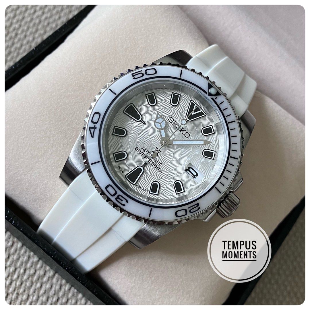 White Sakura automatic watch - Seiko mod Submariner Seamaster, Men's ...