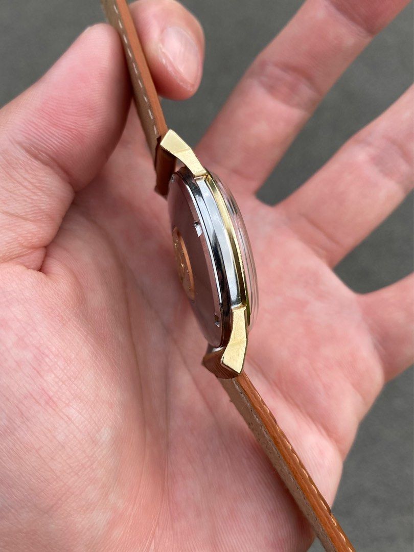 Omega Constellation Pie Pan Dial Two-Tone Gold Cap - Ref. 168.005 Dog-Legged Lugs - Cal. 561 ...