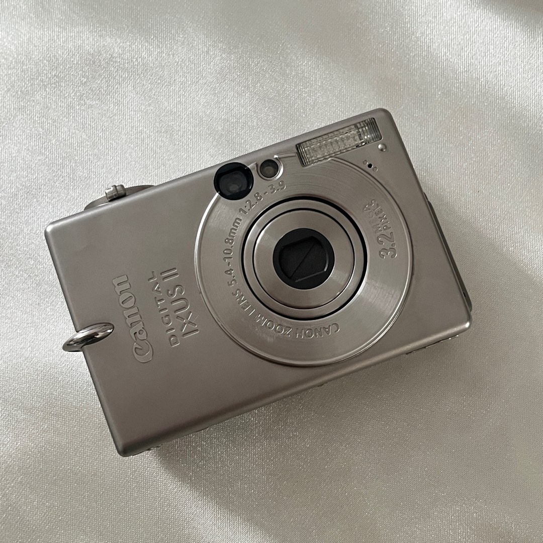 Y2K CANON IXUS 2 DIGITAL CAMERA, Photography, Cameras on Carousell