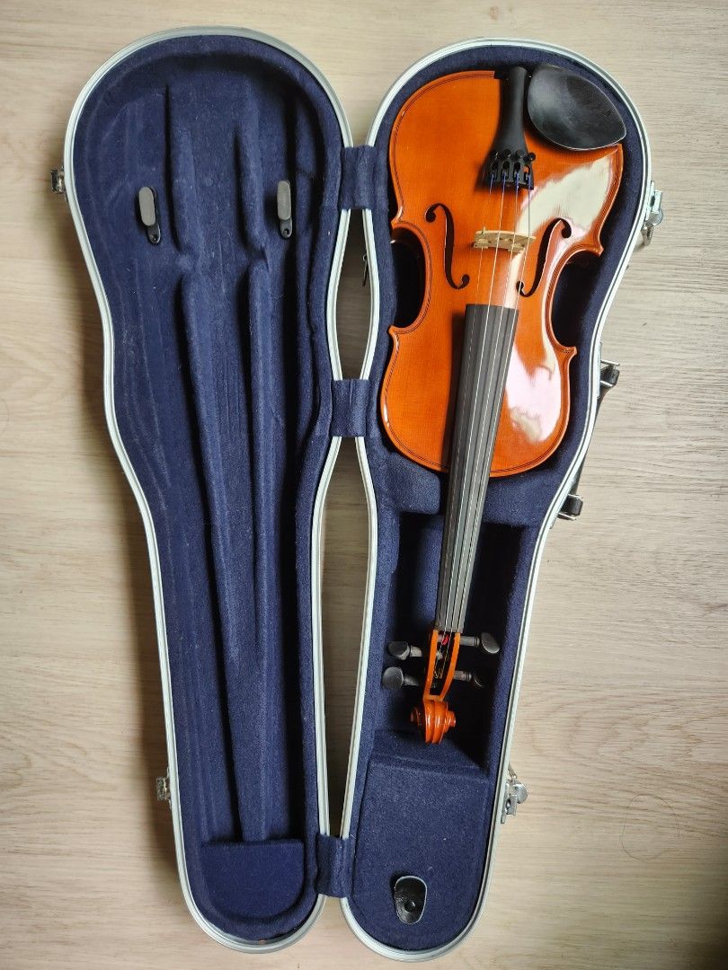 Yamaha 3/4 violin(model:V3), Hobbies & Toys, Music & Media, Musical ...