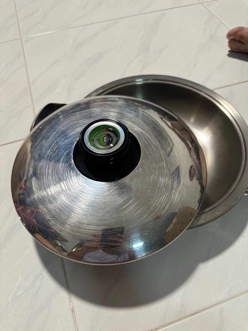 AMC Stainless Steel Pan/pot, Furniture & Home Living, Kitchenware ...