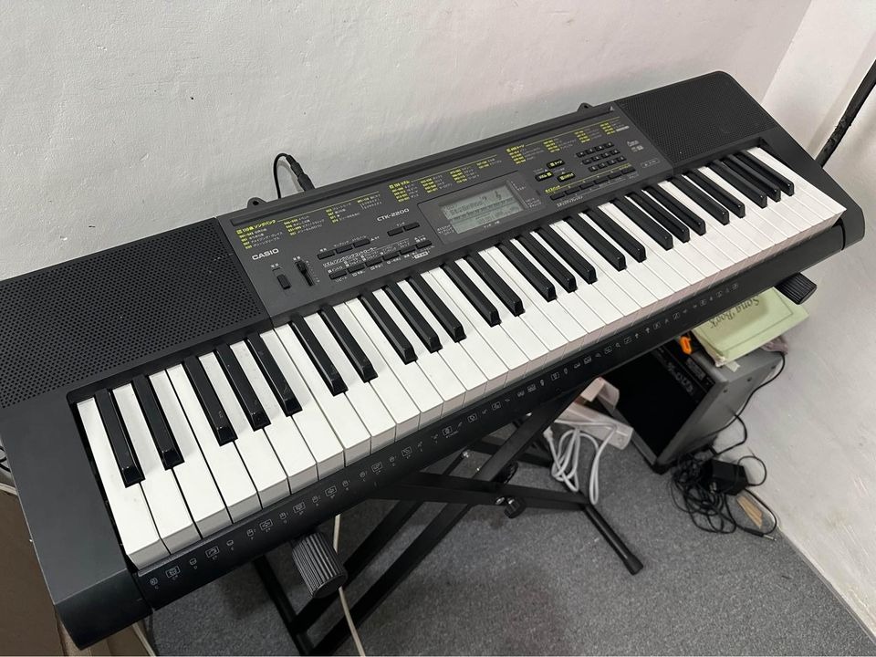 Casio CTK-2200 Piano Keyboard Organ 61 Semi Weighted Keys, Hobbies ...