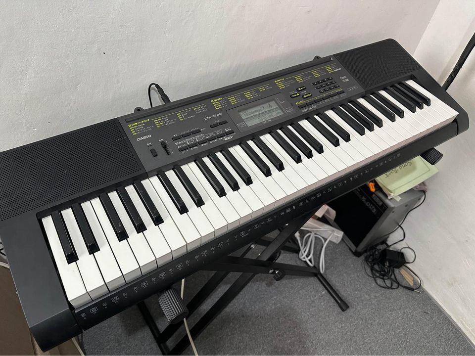 Casio CTK-2200 Piano Keyboard Organ 61 Semi Weighted Keys, Hobbies ...