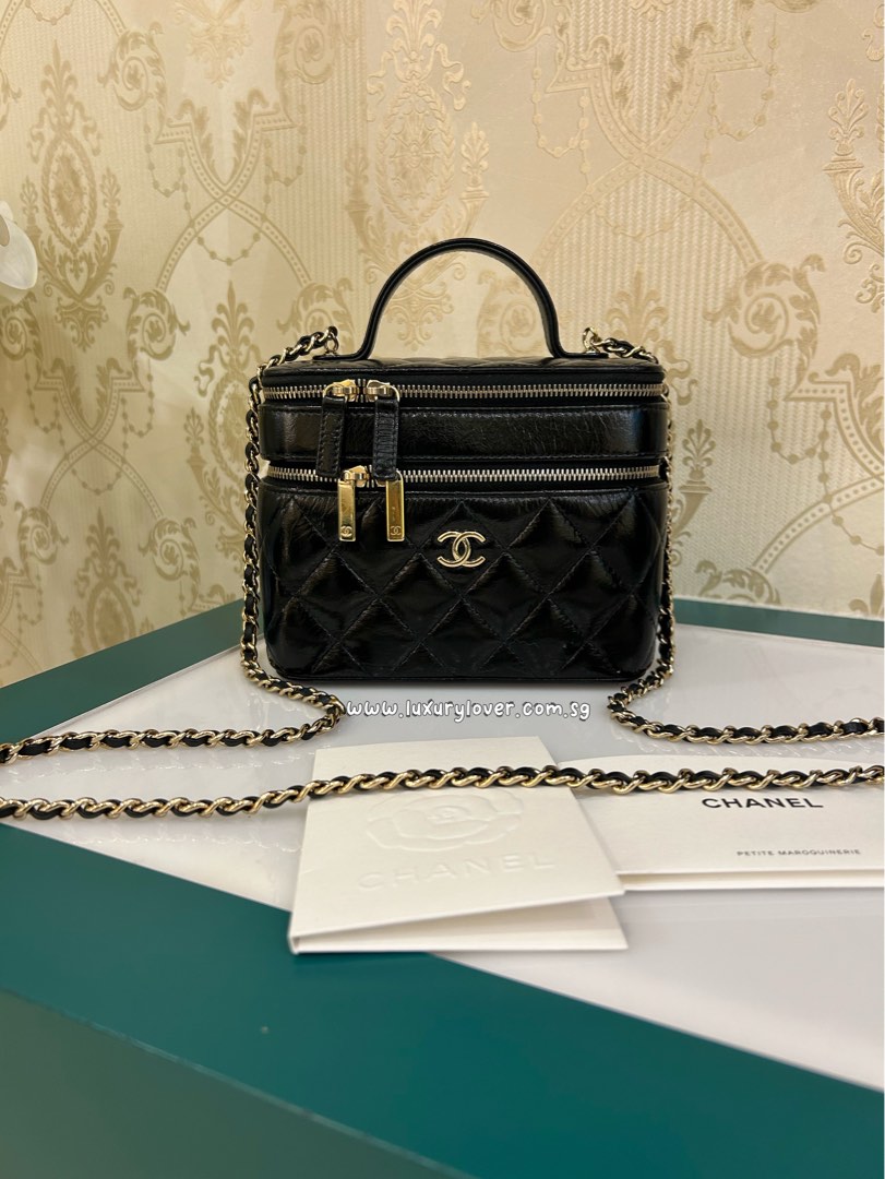 Chanel 22B Zip & Go Vanity with Chain Black Shiny Glazed Lamb LGHW ...