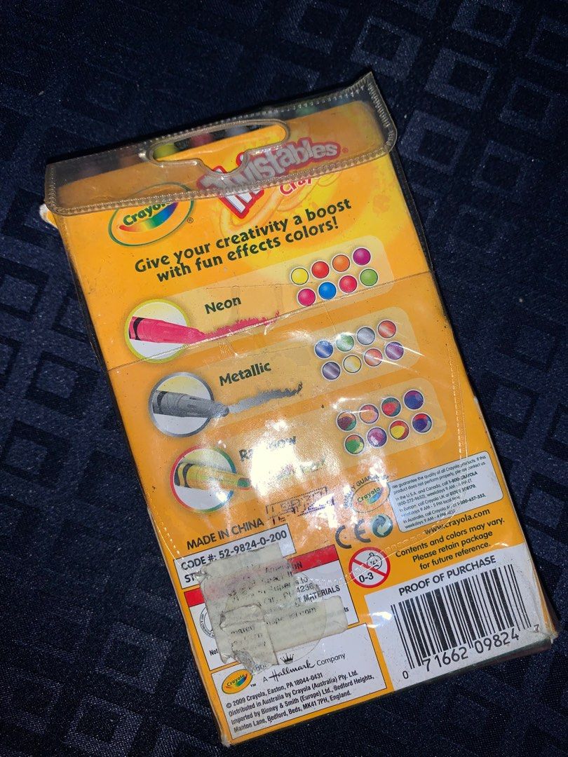 Crayola Twistable Crayons Fun Effects 24s, Hobbies & Toys, Stationary ...