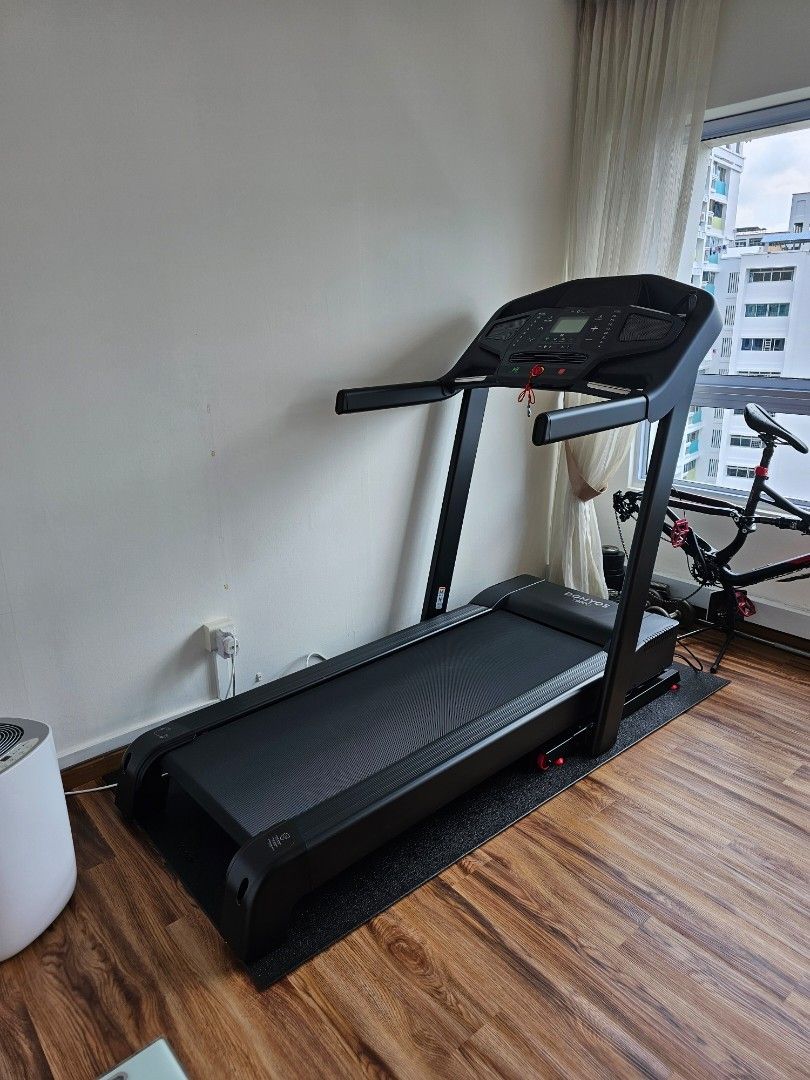 Decathlon DOMYOS Treadmill T900D bought only 7 months ago, Sports ...
