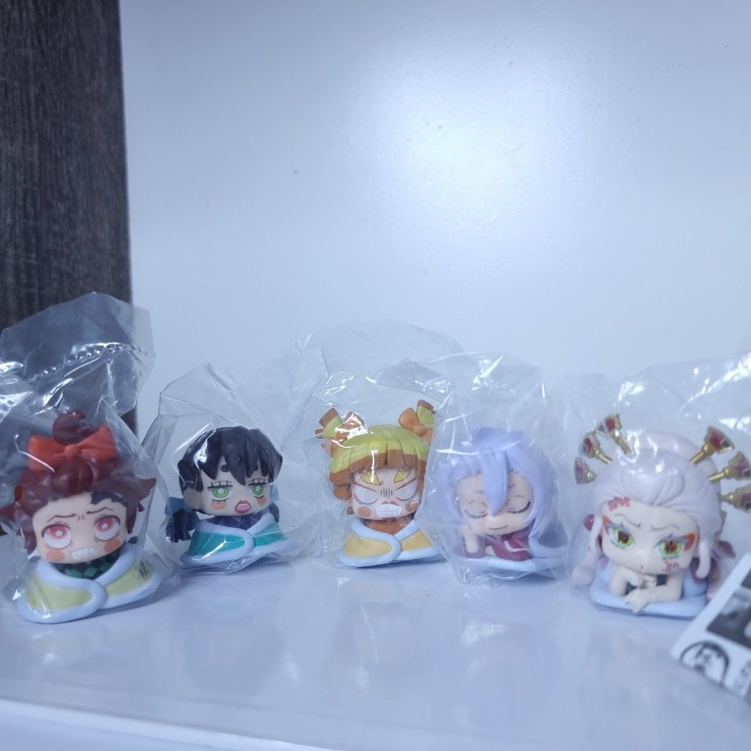 Demon Slayer vol. 7 onemutan 5 pc set (Red Light District makeup earth ...