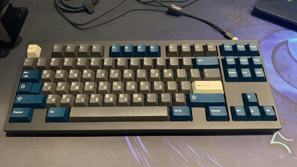 Geonworks F1-8X F12 WKL TKL Barebones, Computers & Tech, Parts ...