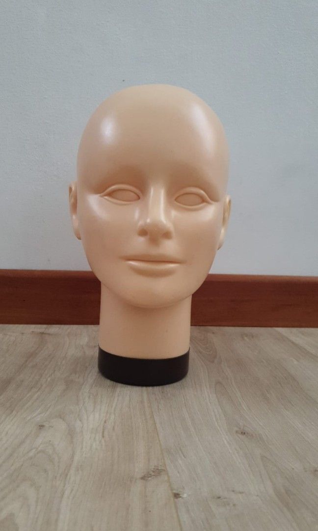 Human size mannequin, Beauty & Personal Care, Hair on Carousell
