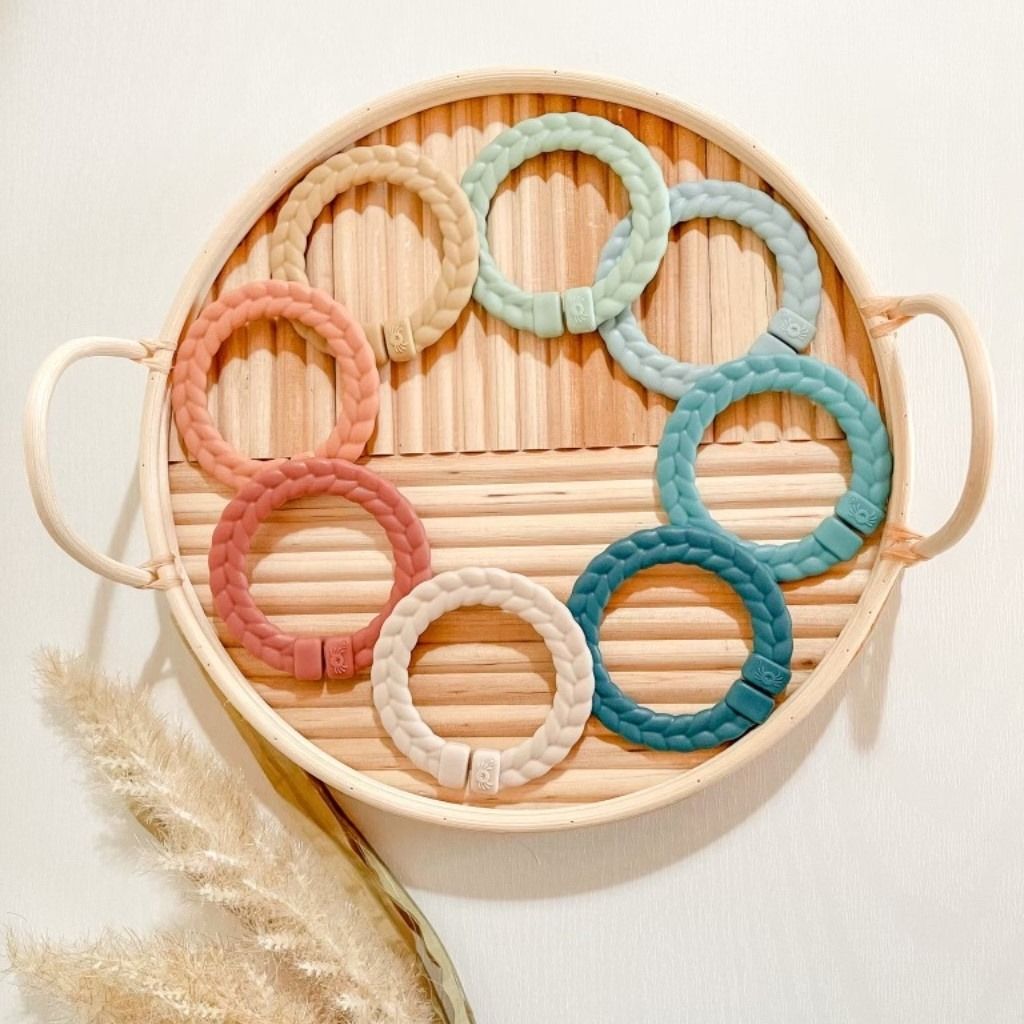 Itzy Ritzy Rings Linking Ring Set 3 Months Plastic 8 Pastel Neutral ...