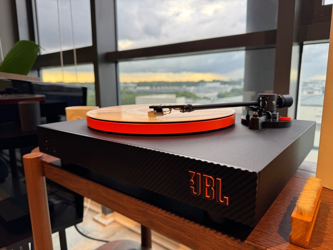 JBL BT SPINNER TURNTABLE, Audio, Other Audio Equipment on Carousell