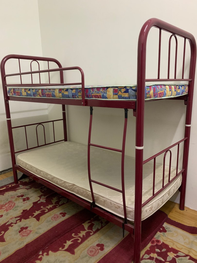 Katil dua tingkat dan tilam, Furniture & Home Living, Furniture, Bed ...