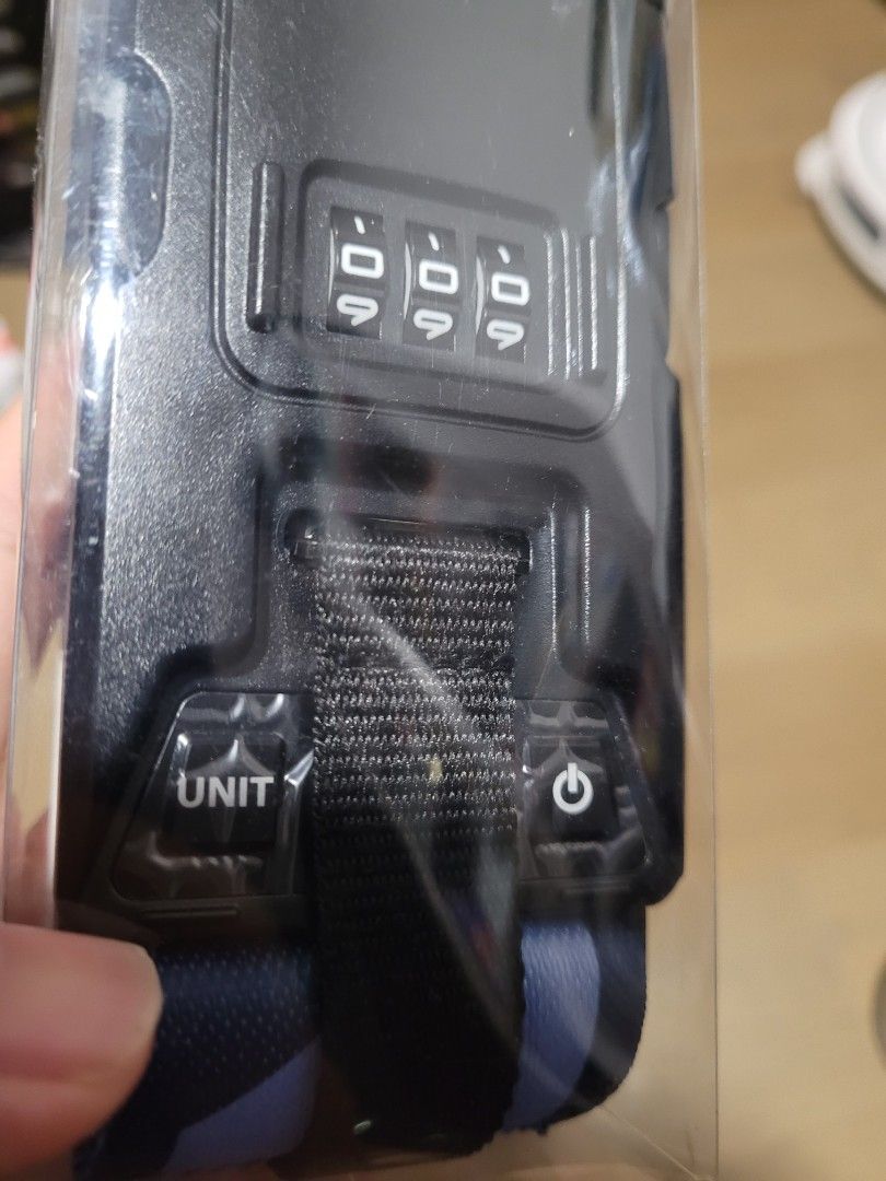 Luggage lock/weighing scale, Hobbies & Toys, Travel, Travel Essentials ...