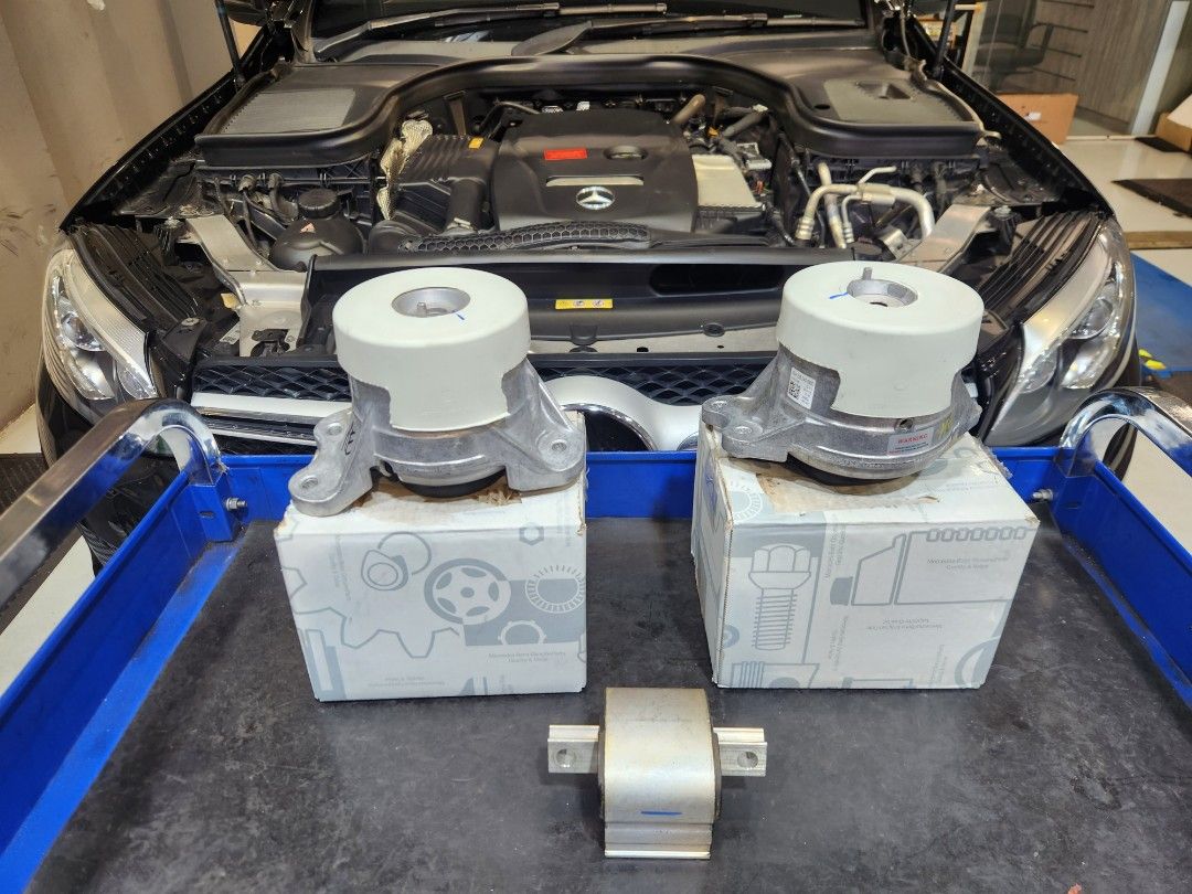 Mercedes-Benz X253 GLC200 Change Original Engine, Gearbox Mounting ...
