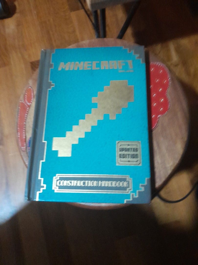Minecraft construction handbook, Hobbies & Toys, Books & Magazines ...