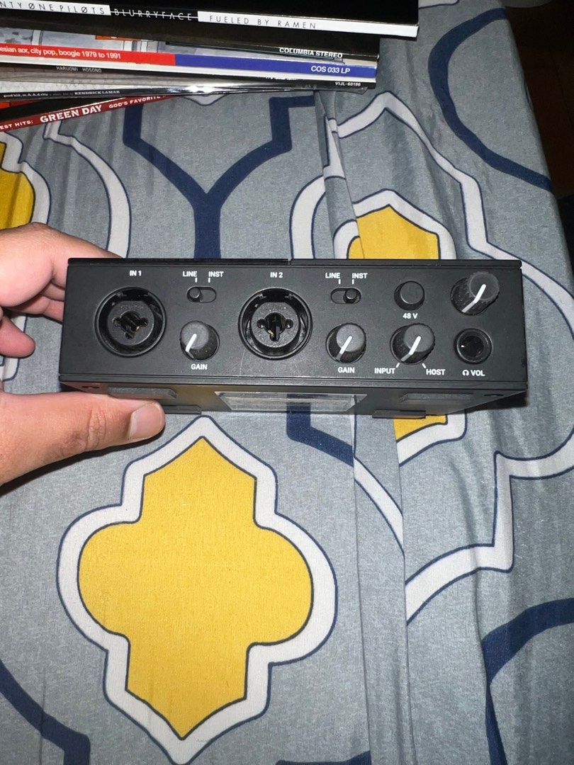 Native Instrument Komplete Audio 2, Audio, Other Audio Equipment on ...