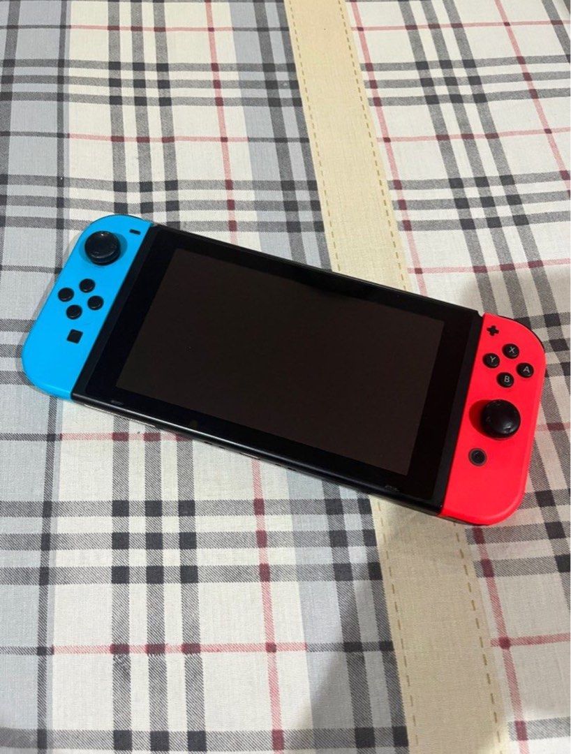 Nintendo Switch v1 - Patched - Good Condition, Video Gaming, Video Game ...