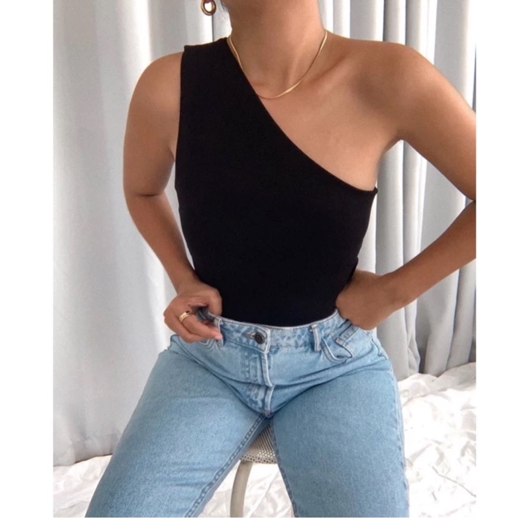 One Shoulder Black Basic Top, Women's Fashion, Tops, Blouses on Carousell
