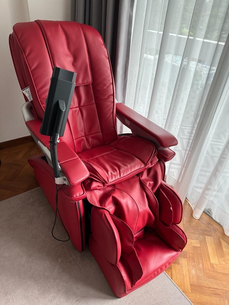 Osim uPilot Massage Chair, Health & Nutrition, Massage Devices on Carousell
