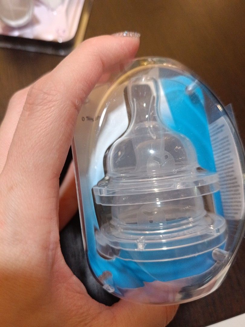 Philips Avent Classic+ teats 6m+ size 2 & size Y, Babies & Kids ...