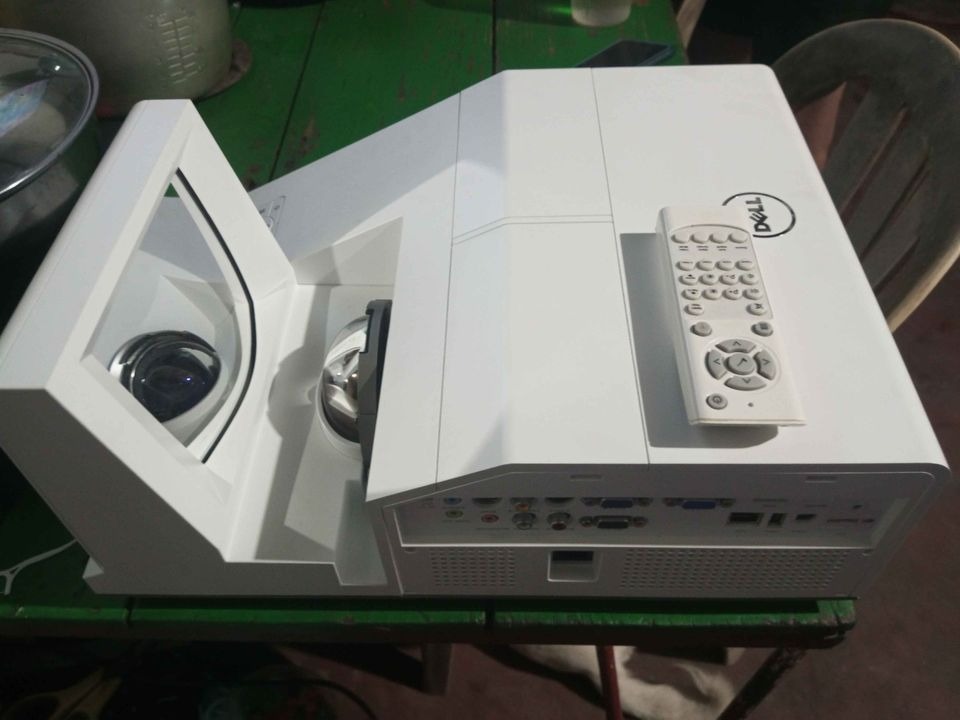 Projector Ultra Short Throw Dell S500wi (Big Display), TV & Home ...