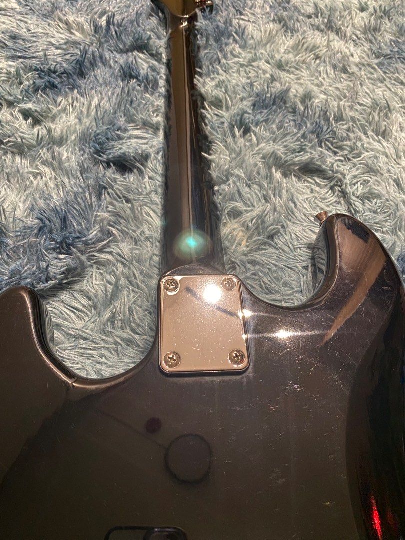 RJ Skycaster Electric Guitar with MacSmith 10 watts Amplfier, Hobbies ...