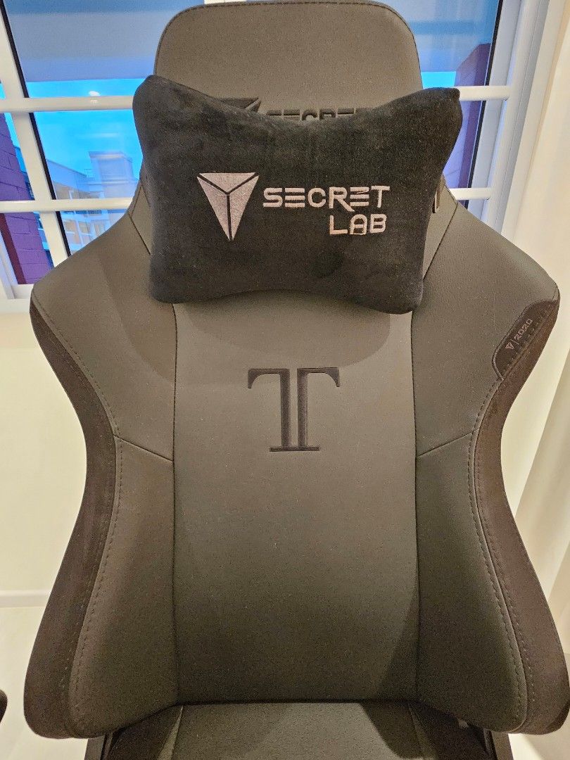 Secretlab Titan 2020, Furniture & Home Living, Furniture, Chairs on Carousell