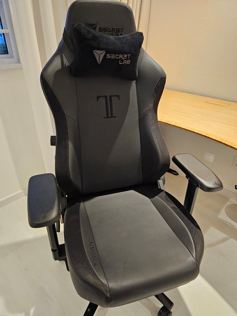 Secretlab Titan 2020, Furniture & Home Living, Furniture, Chairs on Carousell
