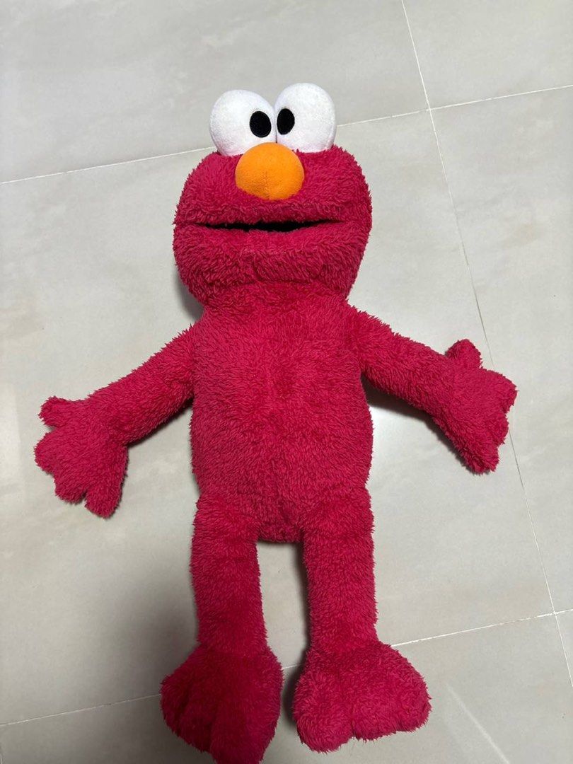 Sesame Street Elmo Soft toy, Hobbies & Toys, Toys & Games on Carousell