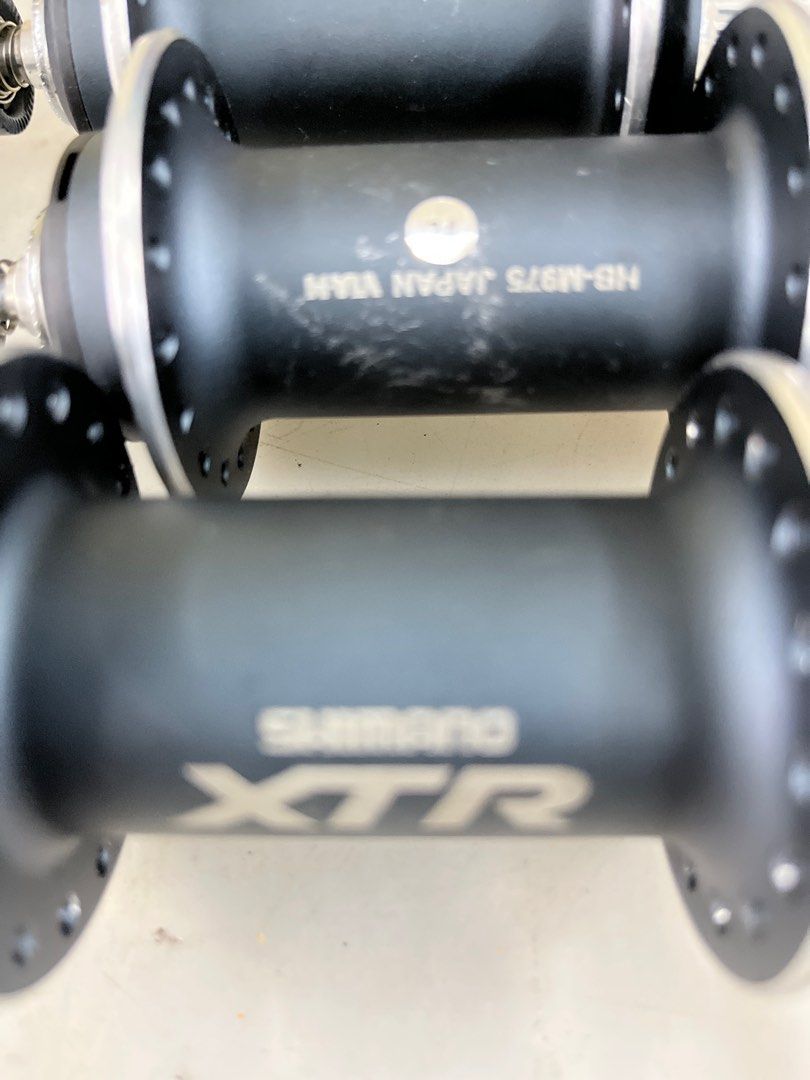 Shimano XTR HB-M975 front 32H disc QR, Sports Equipment, Bicycles & Parts, Bicycles on Carousell
