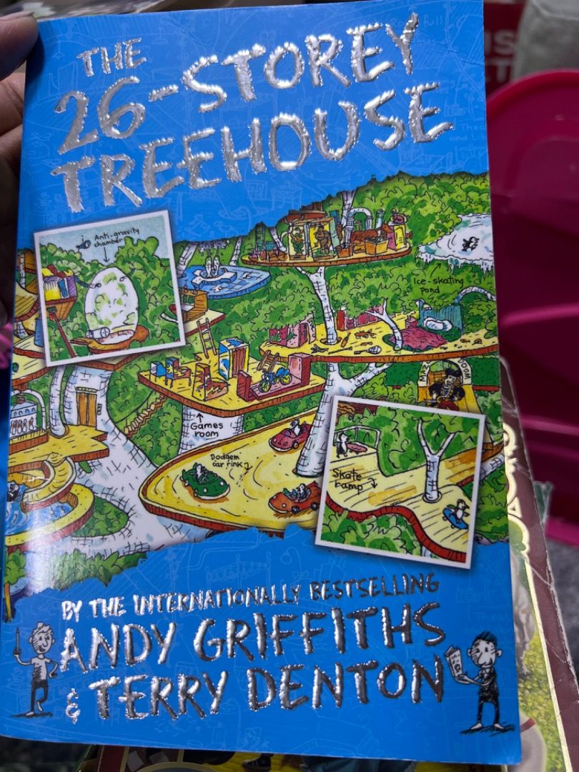 The 26-Storey Treehouse - Andy Griffith & Terry Denton, Hobbies & Toys ...