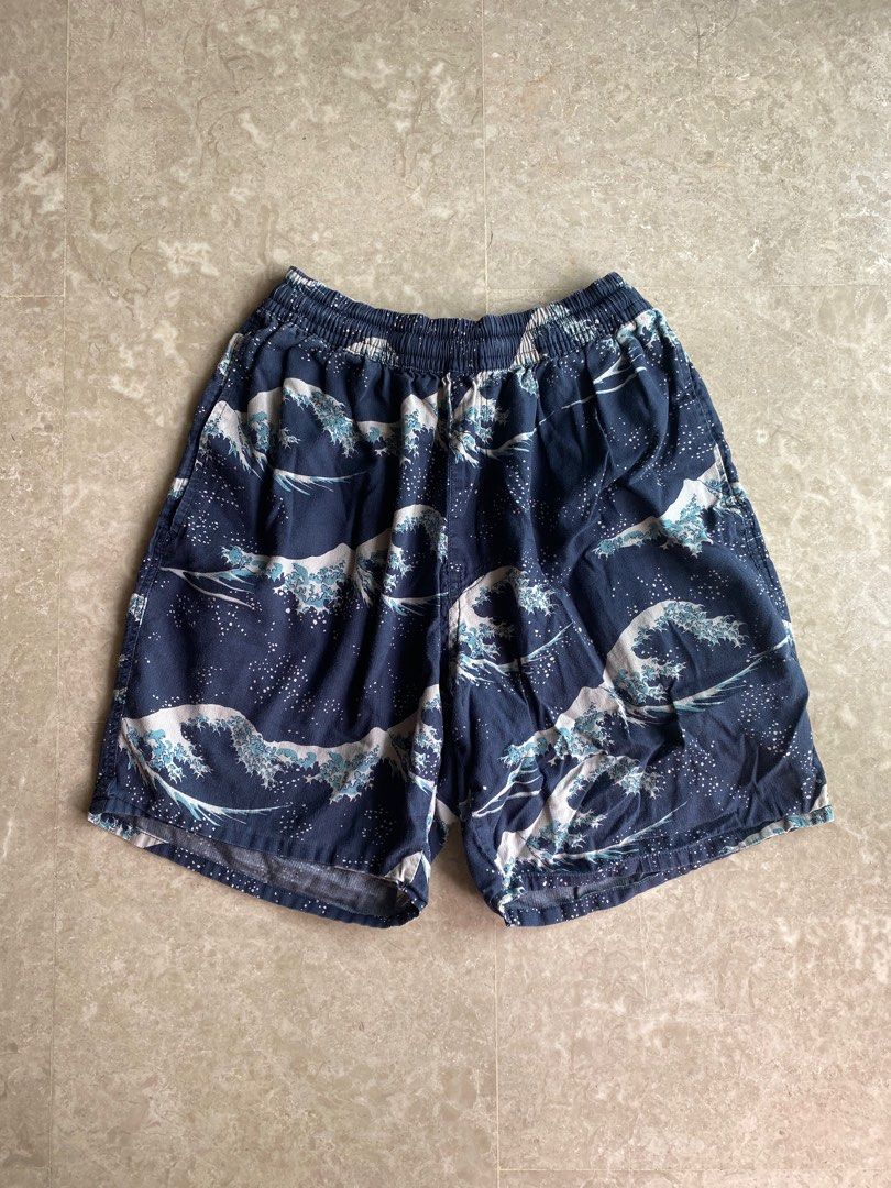 Uniqlo Japan Great Wave Boy Shorts, Men's Fashion, Bottoms, Shorts on ...
