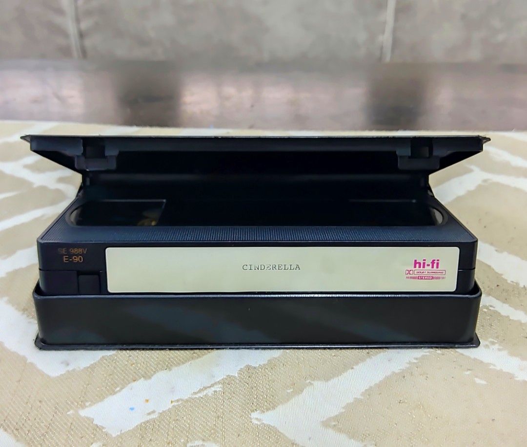 VINTAGE 90'S VHS TAPE DORAEMON, TOM & JERRY, CINDERELLA, Hobbies & Toys, Music & Media, CDs ...