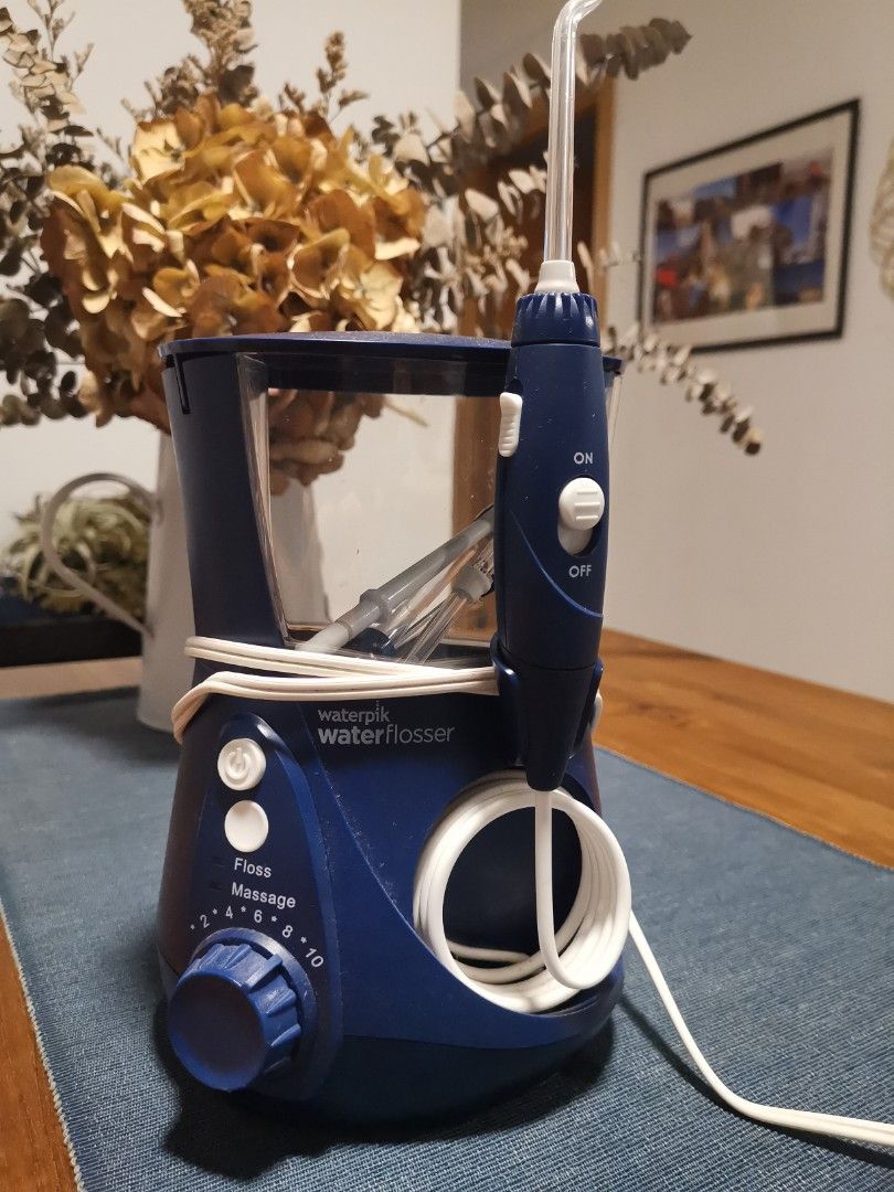 Waterpick water flosser, Beauty & Personal Care, Oral Care on Carousell