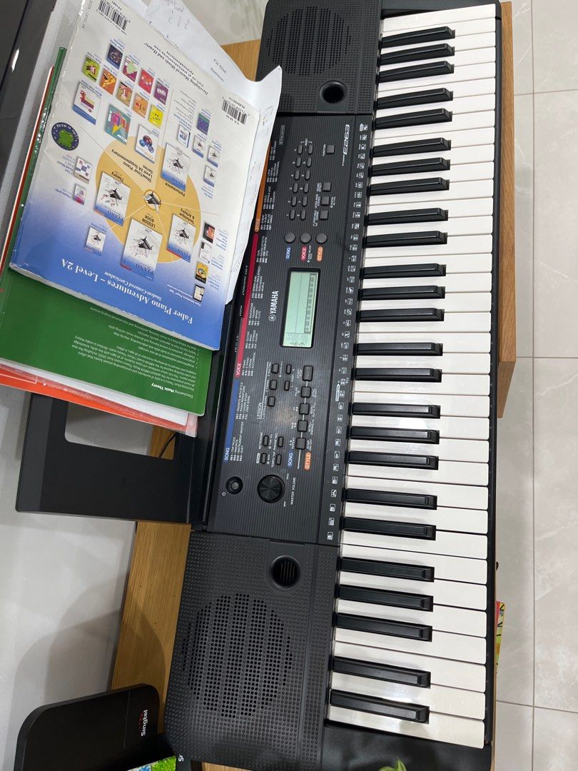 Yahama keyboard PSR-E263, Hobbies & Toys, Music & Media, Musical ...