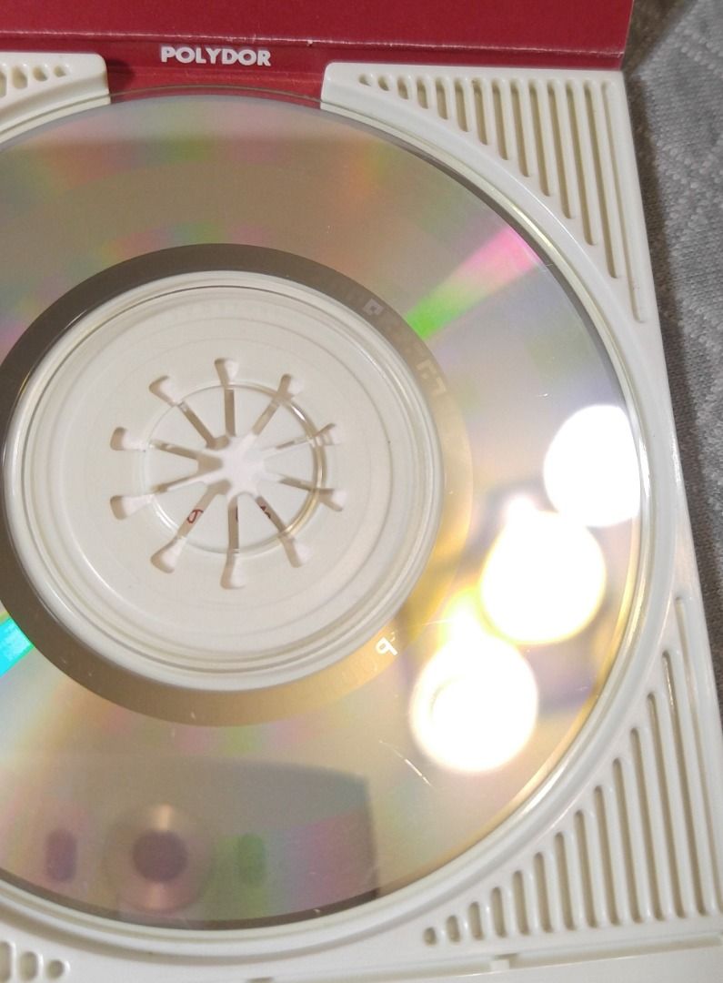 スピッツ (SPITZ) - 空も飛べるはず 日版 二手單曲 CD, 書籍、休閒與玩具, 樂器、音樂相關, CD、DVD在旋轉拍賣