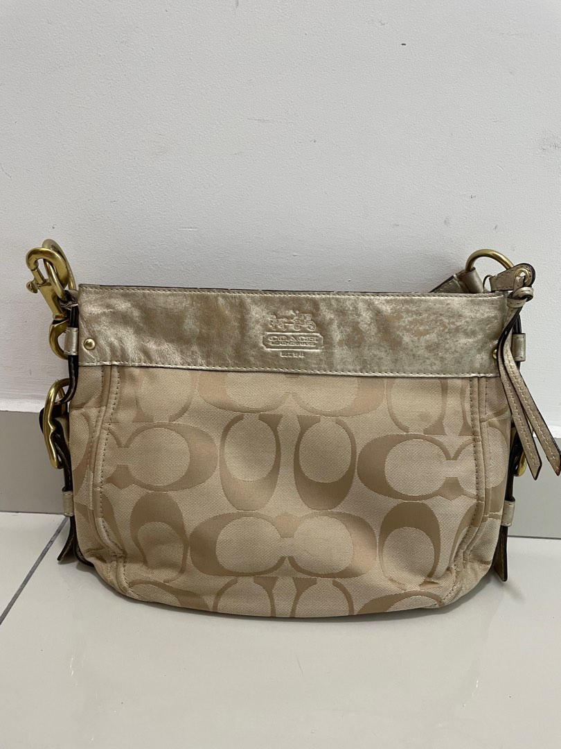 Authentic Coach handbag, Luxury, Bags & Wallets on Carousell