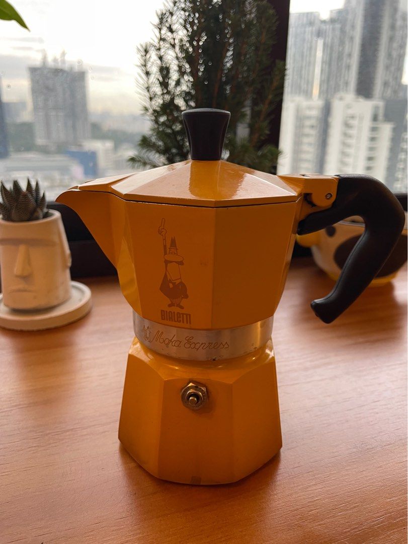 Bialetti yellow Moka Pot, TV & Home Appliances, Kitchen Appliances ...