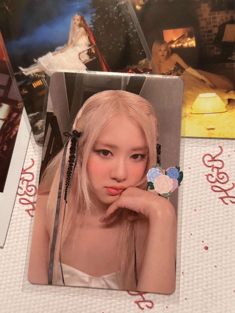 blackpink rosé selfie pc hank rosé sg 2024 STBO, Hobbies & Toys ...